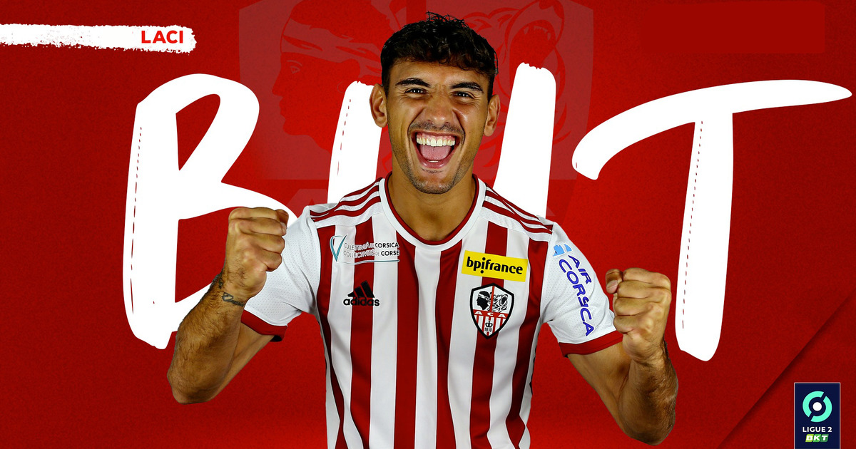 Football (Ligue 1) - Le milieu de terrain de l'ACA, Qazim Laçi, signe ...