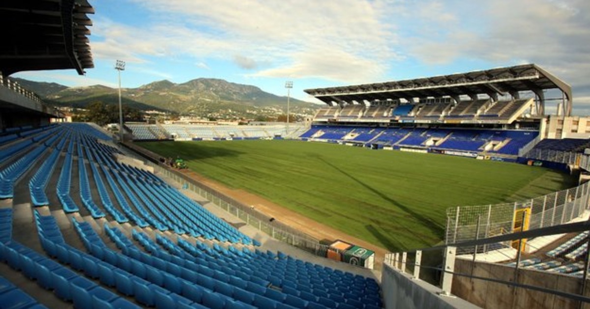 Football (Ligue 2) - Rodez ne débutera pas sa saison à Furiani mais au ...