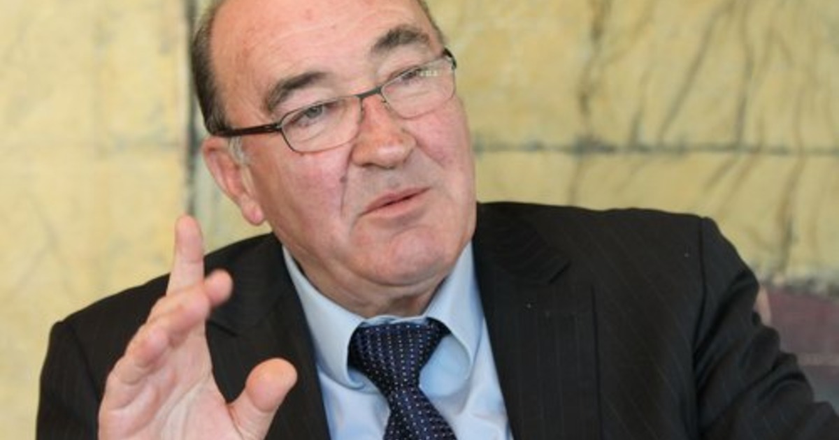 L'ancien sénateur Joseph Castelli a été libéré dans l'attente de son ...