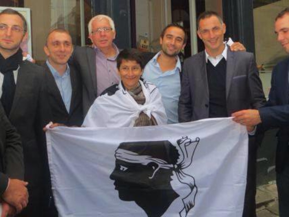 drapeau corse interdit