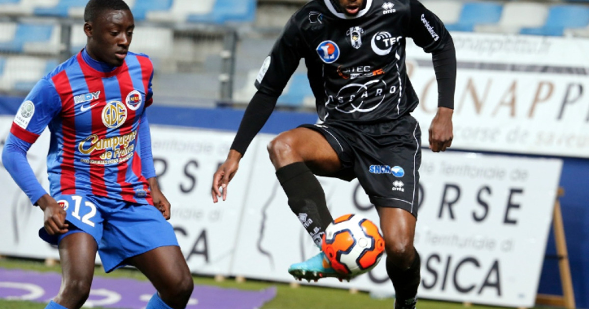 Football (Ligue 2) - Le CAB sombre à Caen