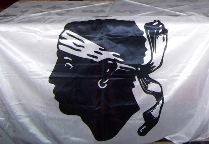 drapeau corse interdit